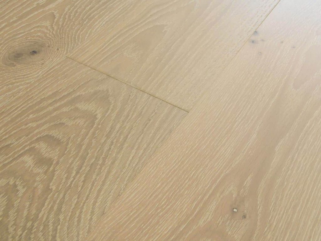 Parquet Rovere: spazzolato prefinito decapato, linea Natura