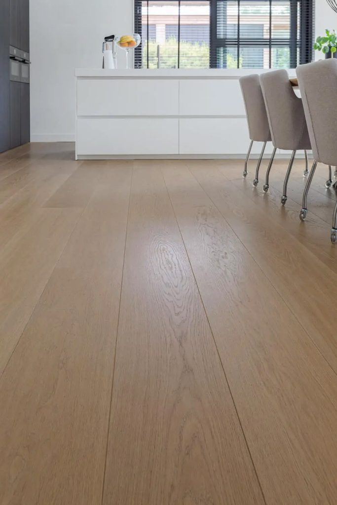 Parquet Rovere Naturale: Plancia Prefinito Natura 12 mm